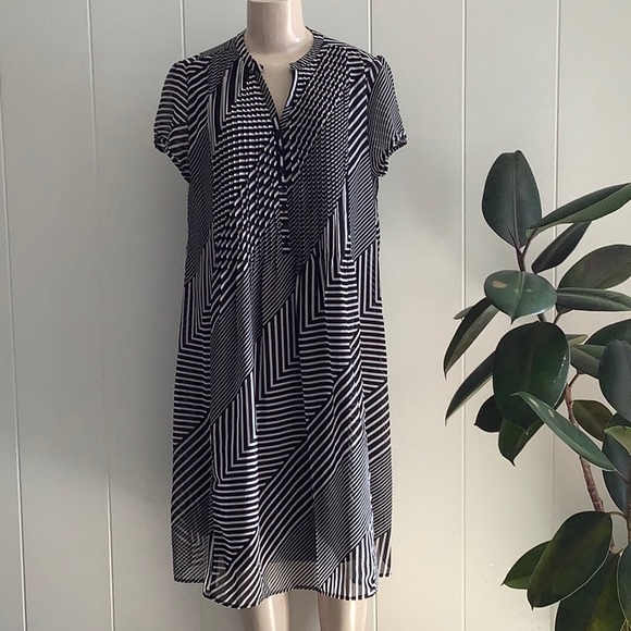 Robert Louis | Dresses | Robert Louis Womens Black And Stripe Pleated ...